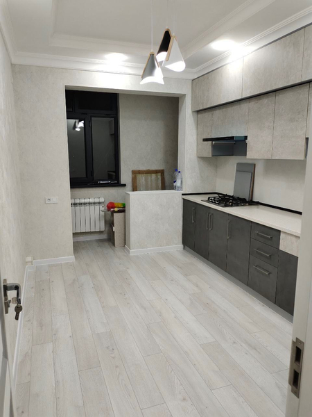 Ц5 2/9/9 срочно продается Кв в Центре не торец по.68м2 ор-р М.Минор