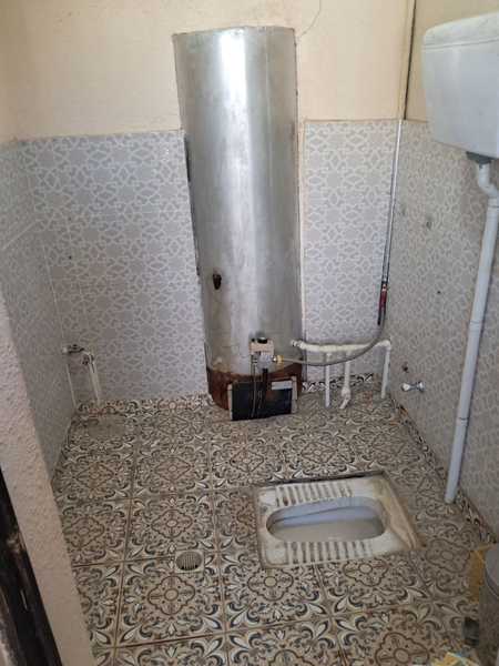 Аренда узгаришда участка 4 соту пустой 400$. Га берилади 5 та хонали