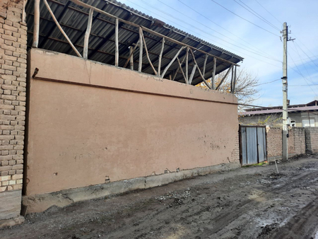 Срочна 6 сотих ховли Зангиота Зам Зам санаторияси ёнида