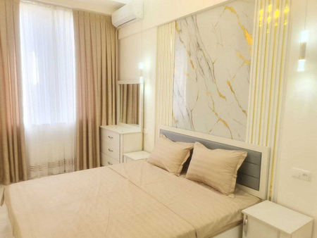 Продается Люкс 2х комн квартира Ц2, 40 м2, Басри Баба Алайский, (7144)
