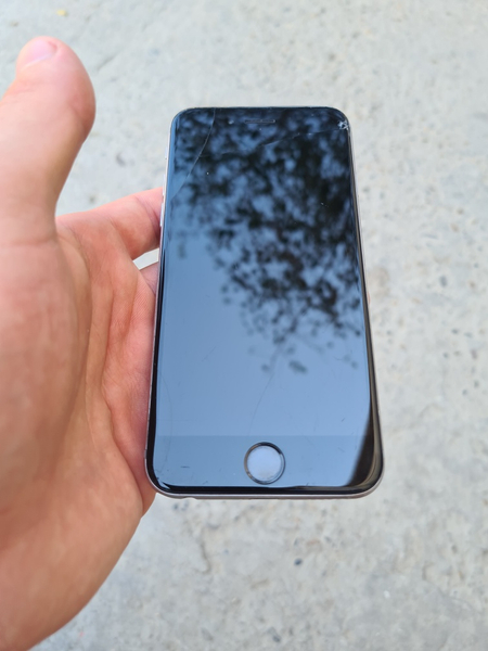 Продаётся iPhone 6