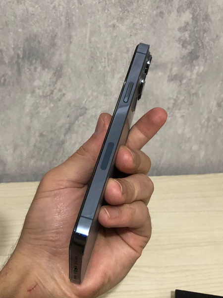 Iphone 13 Pro Max kar dok