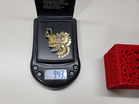 ПРОДАМ Серьги / ЗОЛОТО 585 Пробы 9.43 Грамм / Турция. Состояние НОВОЕ