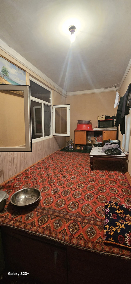 Mehribon atel yonida 3 xonali kv sotiladi.