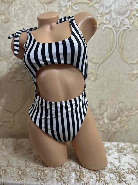 Отличные новые купальники 2023