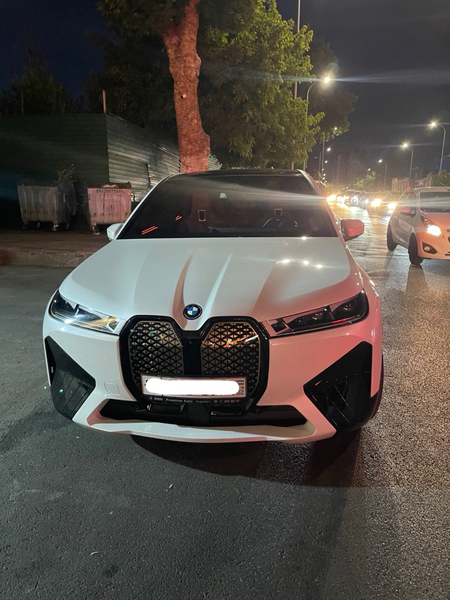 Продается BMW IX 40 или в рассрочку