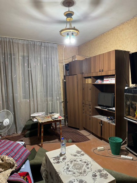 Чиланзар Ц. 1в2комнат 2этаж балкон 1.5:3