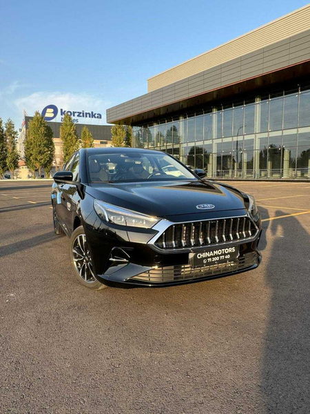 JAC J7 Liftback : Малибудан қолишмайдиган модел
