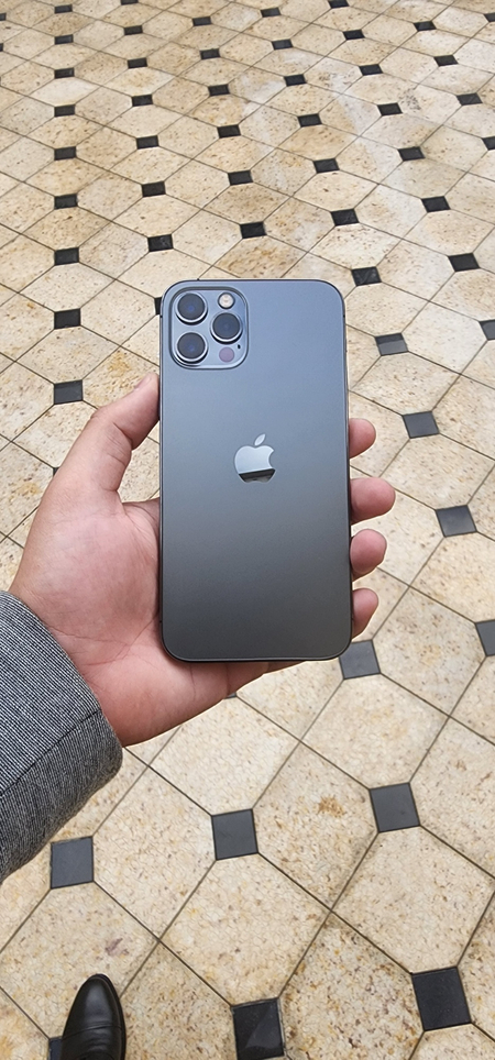 Iphone 12 pro ideal
