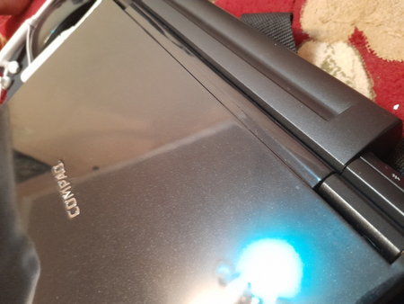 Assalom alekum Neetbok sotiladi Compaq made in Korea