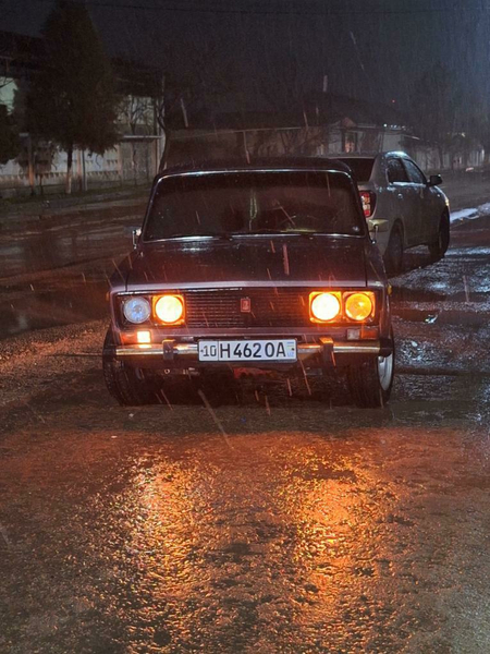 Vaz 2106 sotiladi 2800$