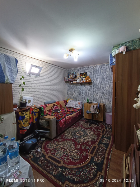 Карасу 6. 1 комнатная 2 этаж , Фарход Ота , базарчик , хавас