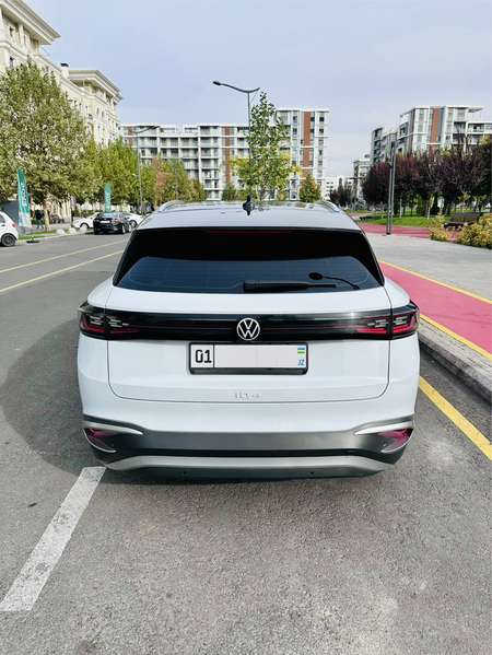Volkswagen ID 4 X PRO Электромобиль.