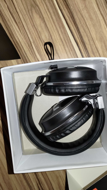Bluetooth naushnik