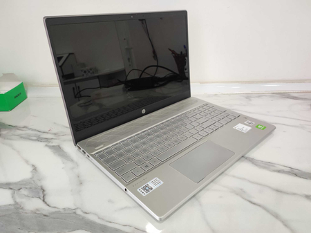 HP Noutbook 1 TB SSD