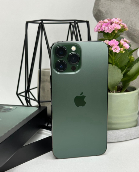 iPhone 13 Pro Max 88% Battery Green