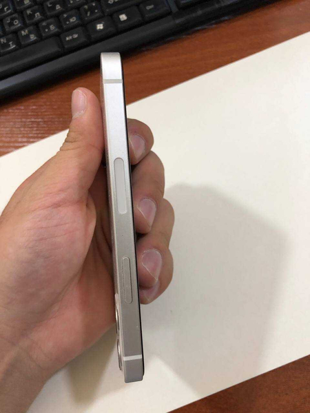Iphone 12 mini, LL/A, 64GB. С коробкой и чеком с Малики.