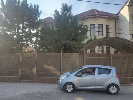 Максим Горький-Сдается дом в престижном районе!