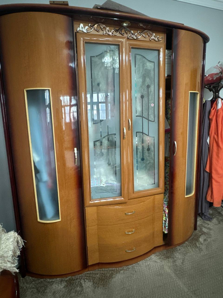 Mebl sotiladi toza xittoy splani kamplekt