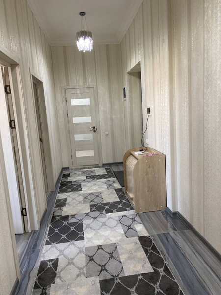 Сдается 2 х комнатная Метро Новза