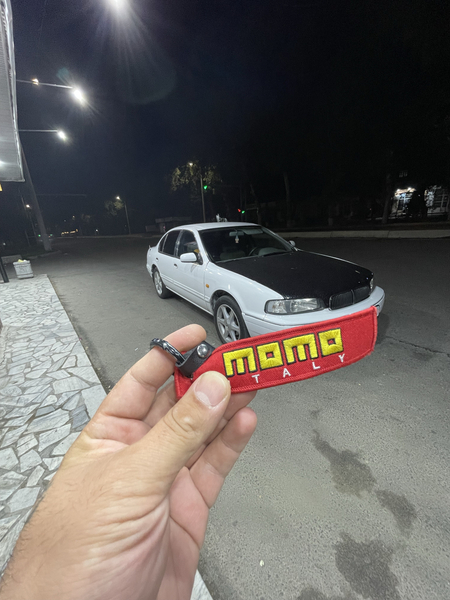 Продам Nissan maxima  1997 год