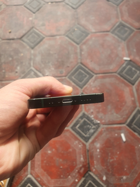 Iphone 13mini aybi yuq feys aydi ishlidi