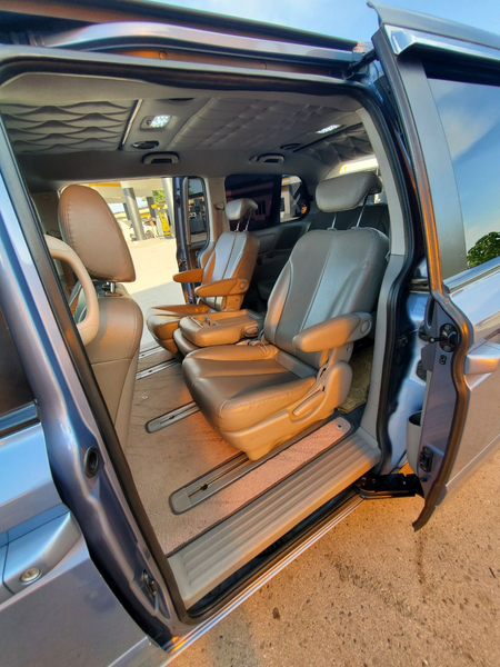 Kia Carnival taksi
