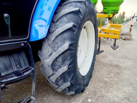 New Holland td5 ga oldi orqa balon saotiladi