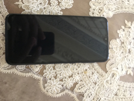 Samsung A20.    800000sum