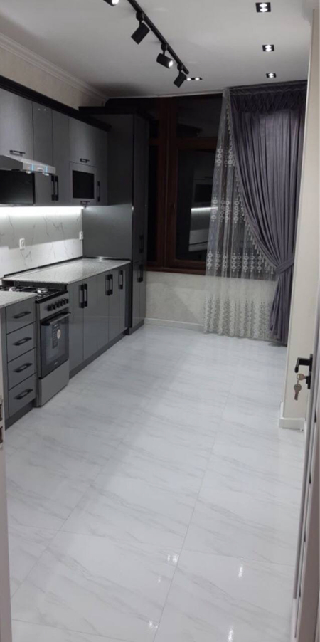 Срочно продаю 3х комнатную квартиру Азиз Базар