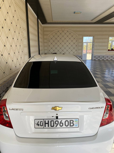 Лассети 1.6  2013 йил автомат