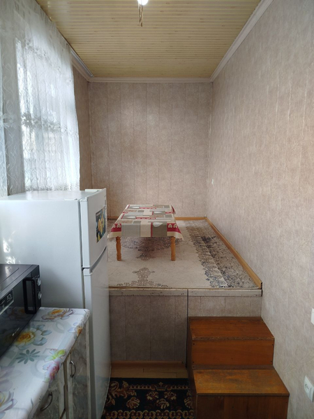 Arenda 2 xona 300 y.e Ibinsino