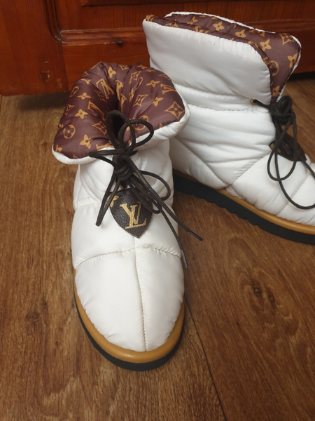 Louis vuitton manga kottali qildi