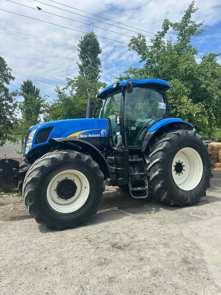 Traktor New Holland