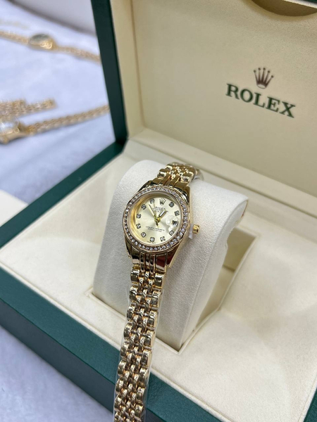 Rolex qo'l soati, sifati a'lo darajada va rangi o'zgarmaydi