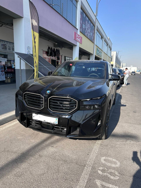BMW XM full 2023yil 700 km probeg