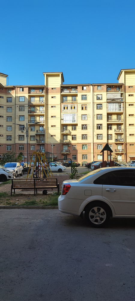 Срочно продам квартиру.яшнобод 2 хонали уй 6 этаж 61 КВ м.каробка .