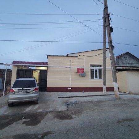 Koʻktere mol bozori oldida