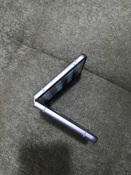 Смартфон samsung z-flip3