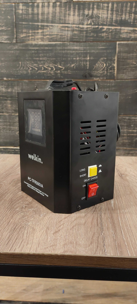 Стабилизатор релейный / Stablizator / Welkin 500 VA (400 W) 220v новый