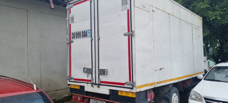 Ota yo'l Isuzu qilingan