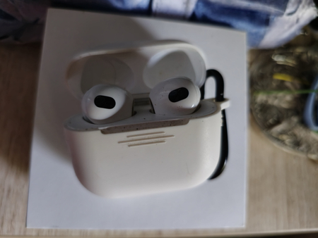 Продаются Apple airpods 3