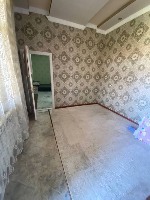 Эшонгузарда участка 3  +2 хона ёш оилага ижарага