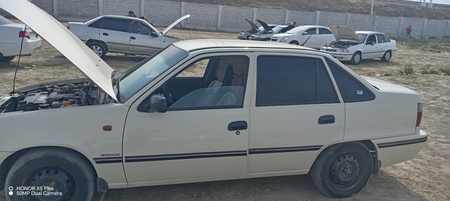 Nexia 1 yaxshi va taxi qilinmagan