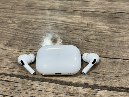 Apple AirPods 2 pro
