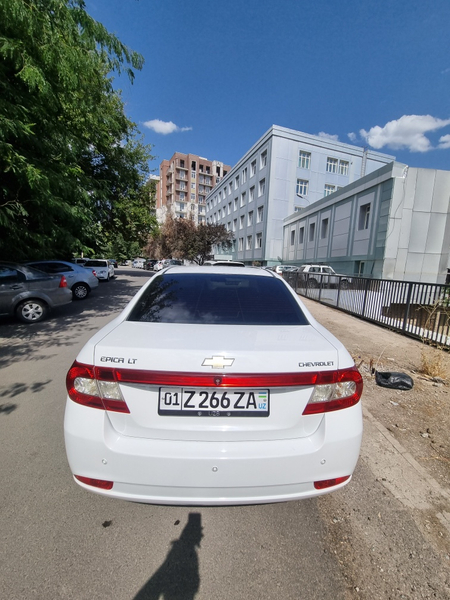 Chevrolet epica 3 позиция автомат 2011 год + метан 100л
