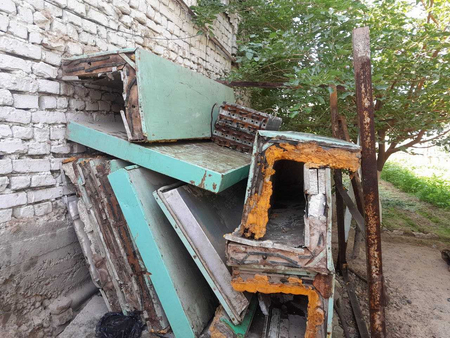 Холодильник сотилади 2x2