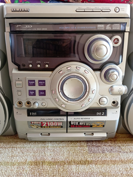 Muzikalni sentir Samsung 4600 w kalonkalari faqat