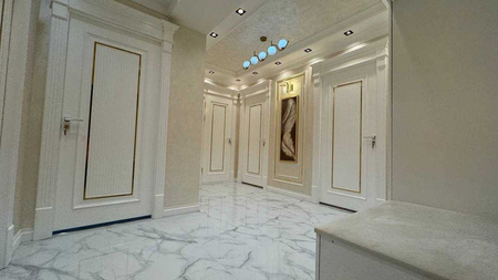 3 комнатная новый авторский ремонт в центре, метро Минор