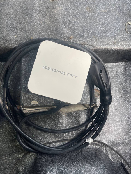 Electro mobil zaryadka sotiladi srochna